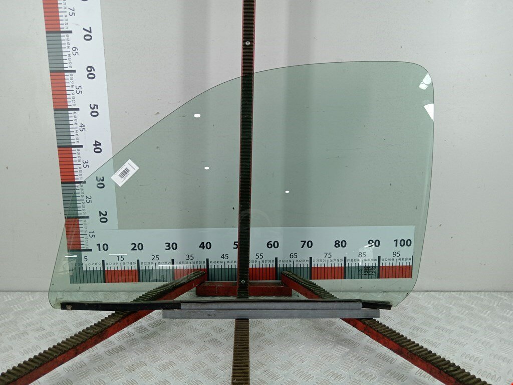 Стекло двери передней левой Renault Kangoo 1 7701470545 арт. 2056547