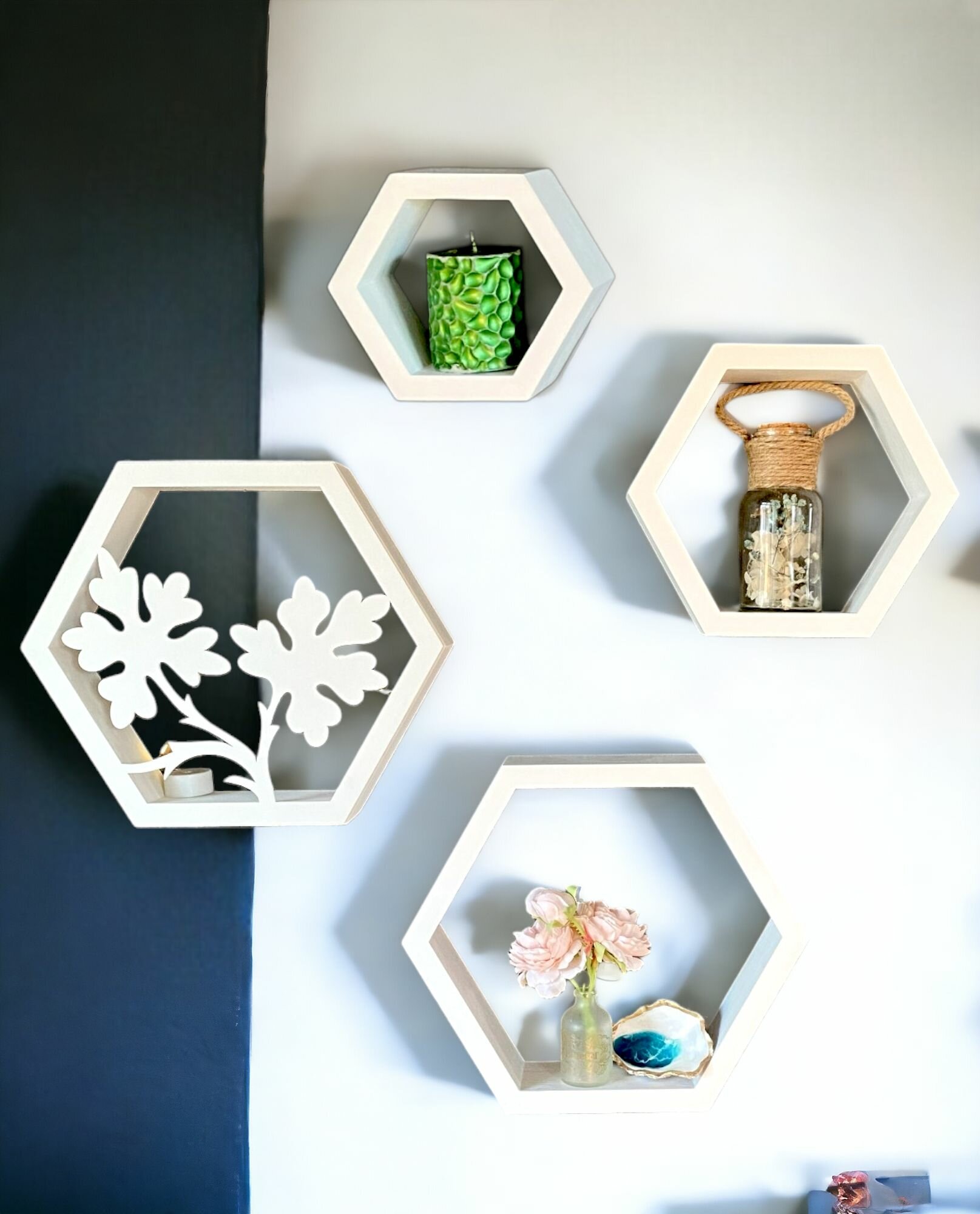 Комплект Полки соты и Декорация с узором Цветы настенные, белые 4 шт