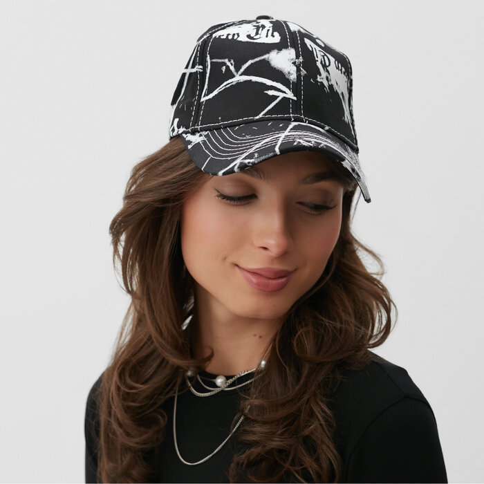 Кепка для женщин