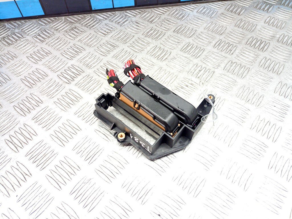 Блок предохранителей Audi A6 C6 4F1971845A арт. 540953