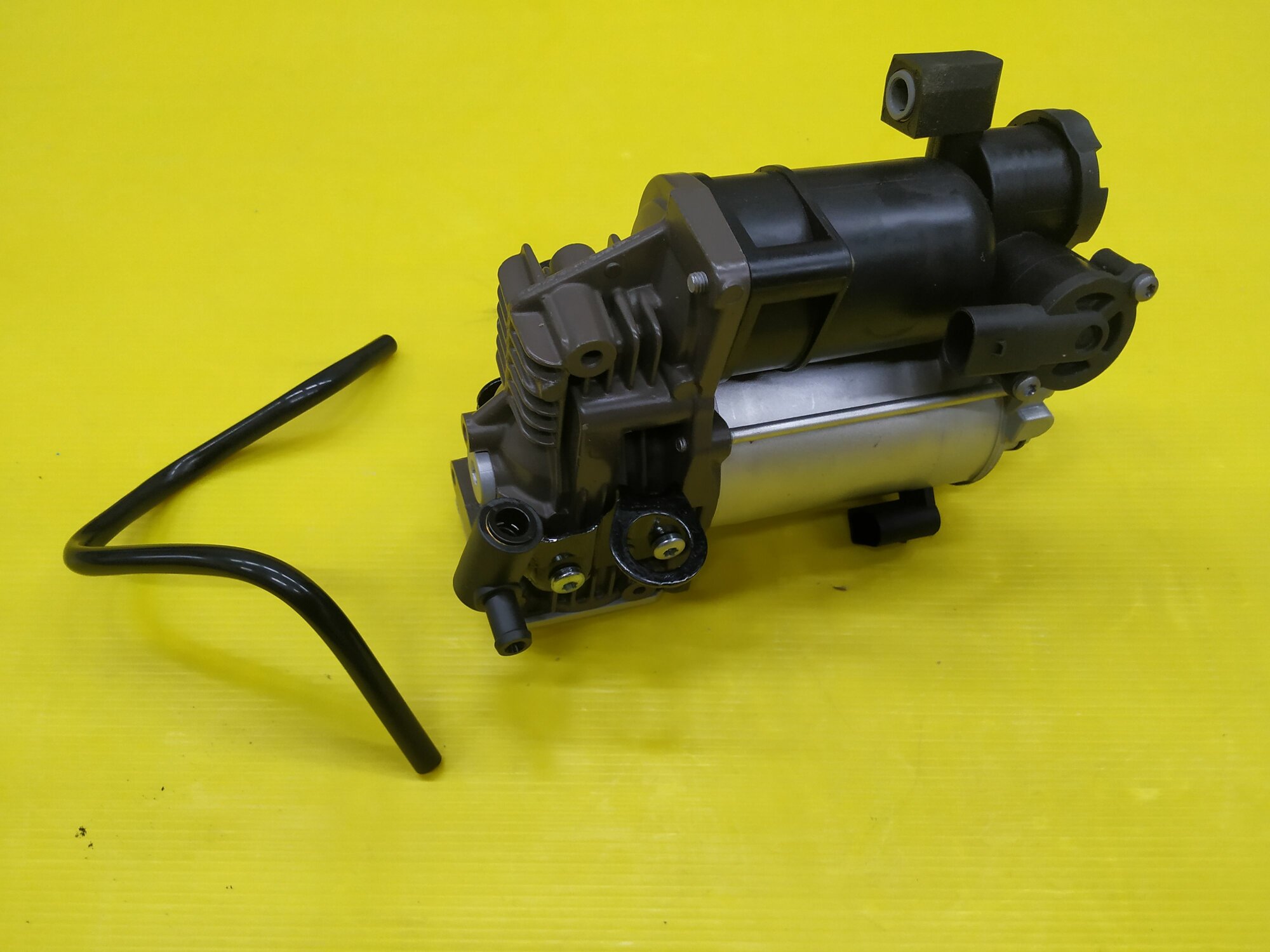 Компрессор пневмоподвески для Mercedes -Benz W222 coupe C217.