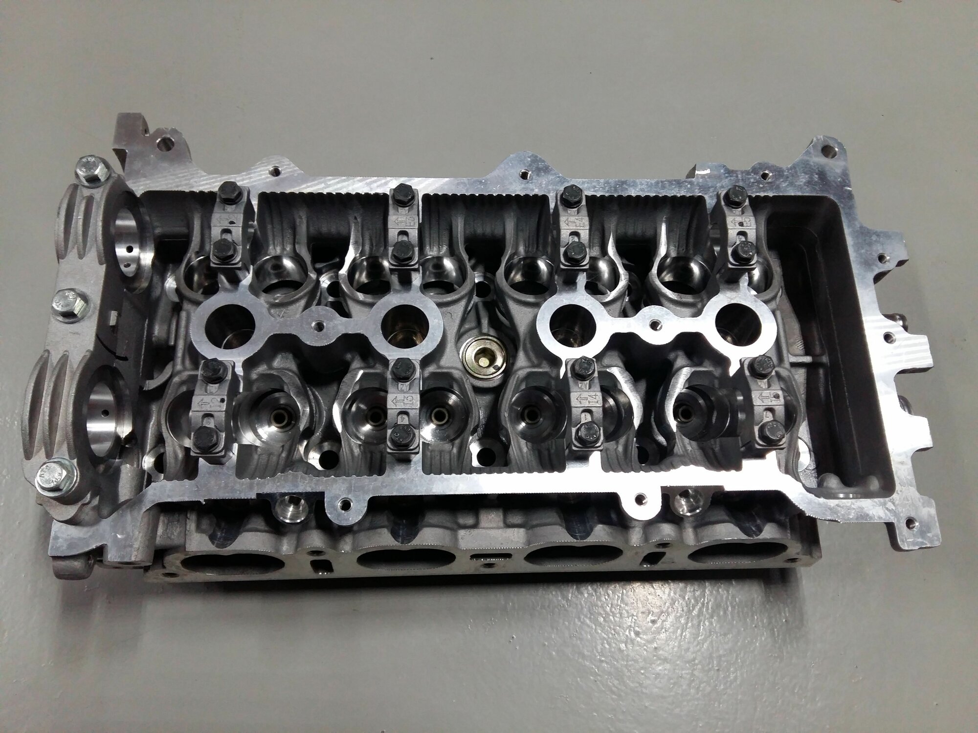 Головка блока цилиндров Geely Emgrand 1.5 (1016050272)