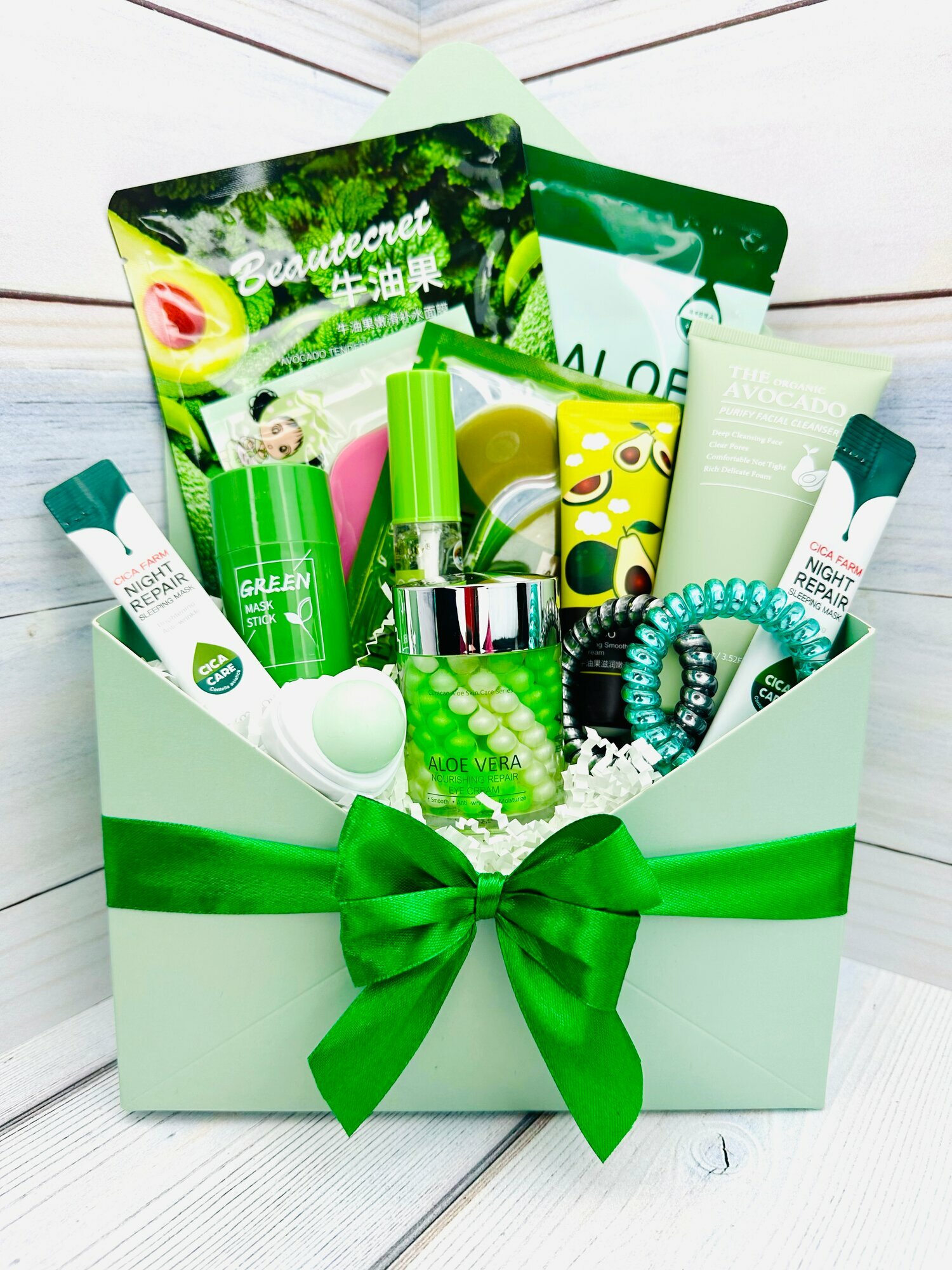 Подарочный набор для женщин Бьюти Бокс/Набор уходовой и декоративной косметики/Beauty Box