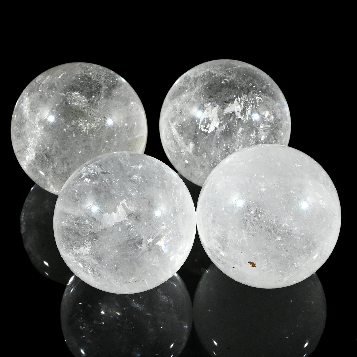 Шар из горного хрусталя, диаметр 42-43мм .