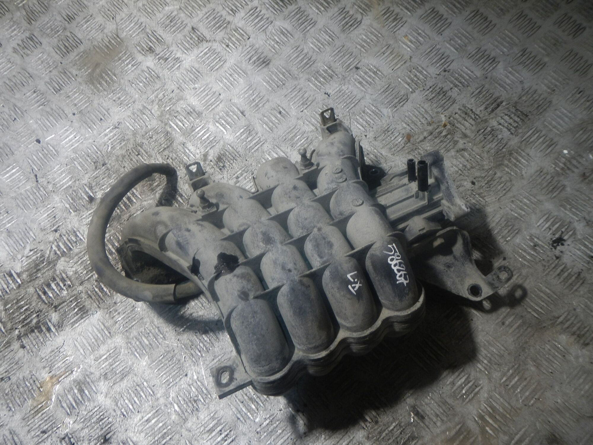 Б/У Коллектор впускной, Mitsubishi (Митсубиси)-LANCER 10 (CX, CY) (07-) MITSUBISHI LANCER 10 (CX,CY) (07-) 4A92 Без видим...