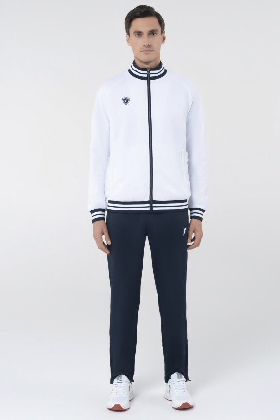 Костюм спортивный