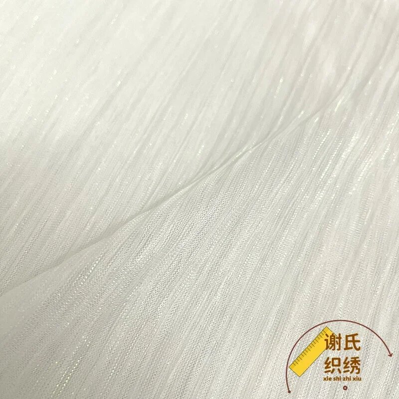 Плиссированная ткань из полиэстера серого цвета White