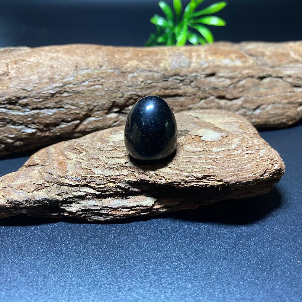 Натуральный каменный кристалл-яйцо EG27