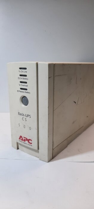 Источник бесперебойного питания автономный APC Back-UPS CS 500 без АКБ