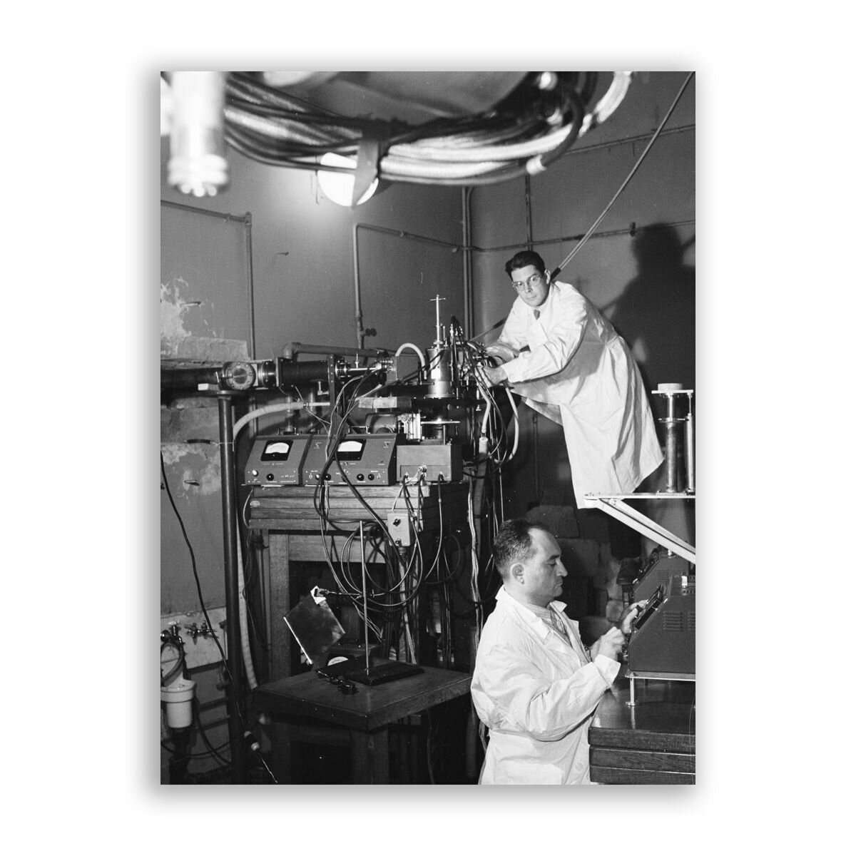 Советский постер, плакат на бумаге / Советские рабочие / Размер 40 x 53 см