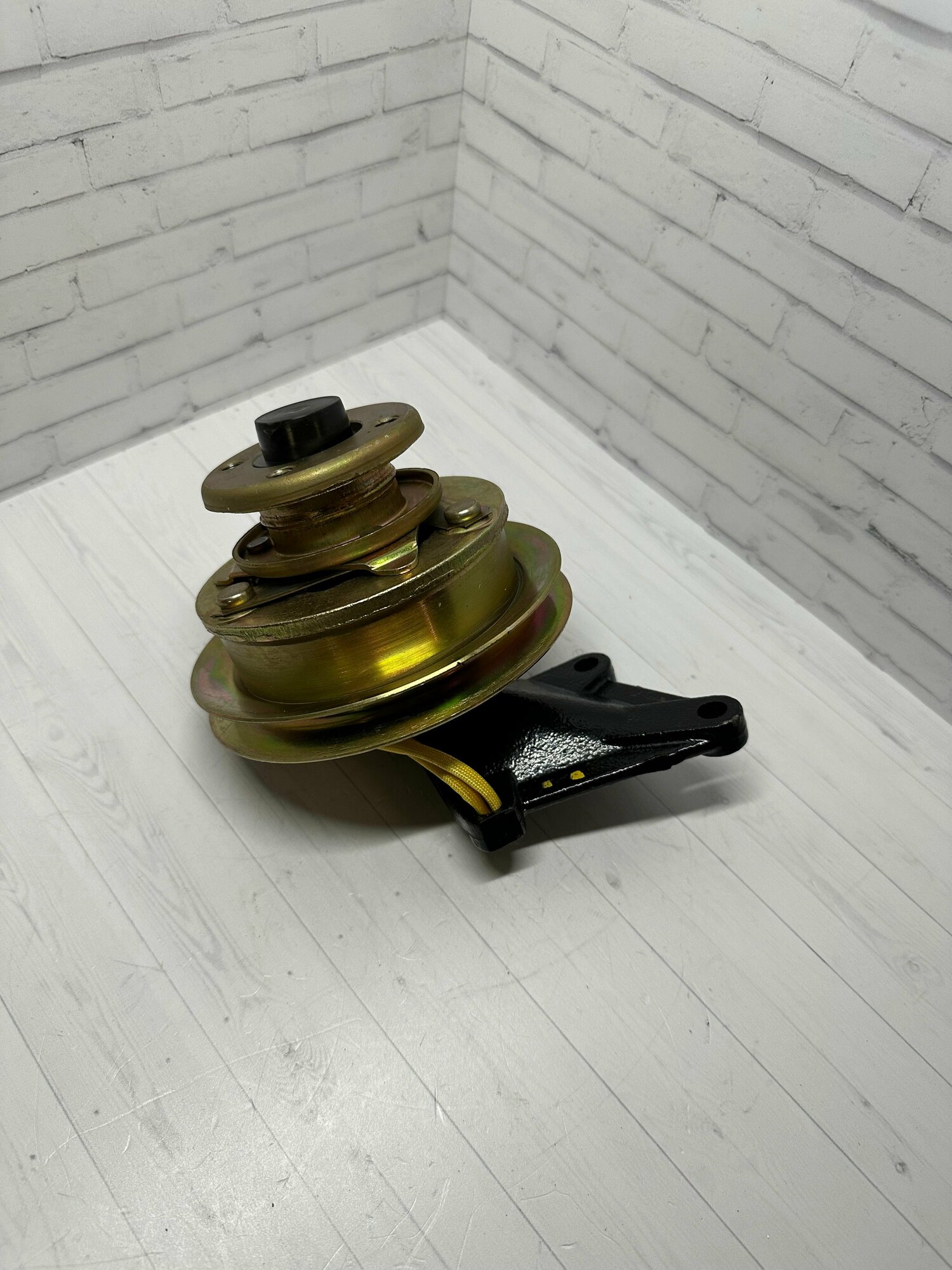 Муфта электромагнитная вентилятора ГАЗ 3302, 2217 дв. УМЗ-4213.10, 4216.10 арт.