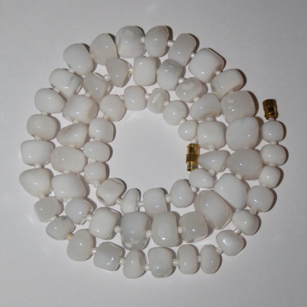 Бусы, опал, кахолонг