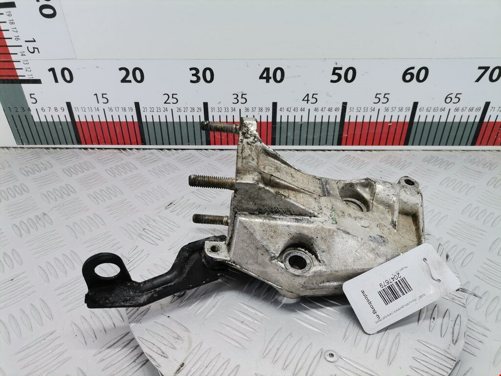 Кронштейн (крепление лапа) двигателя Peugeot 306 183931 арт. 2047679