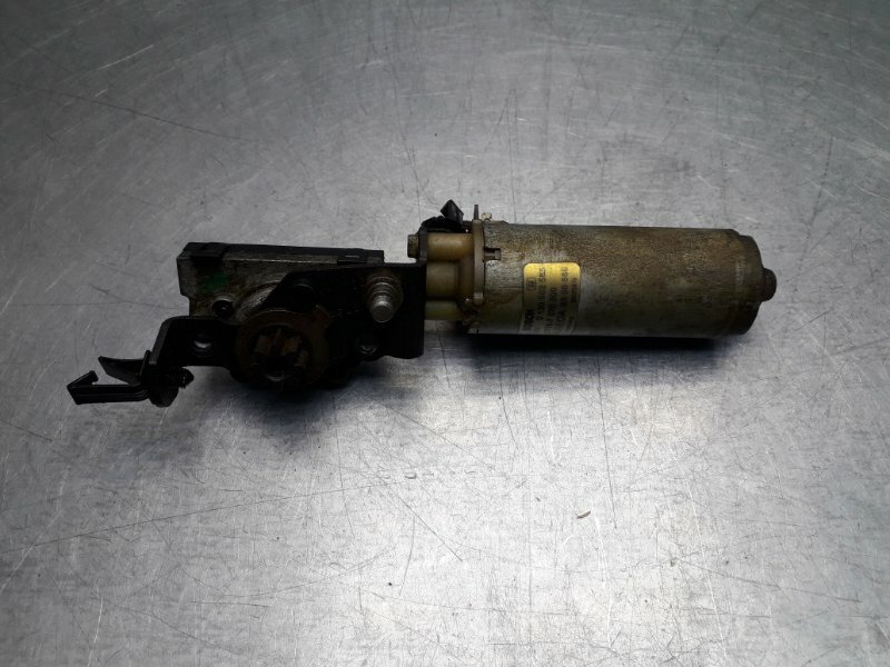 Моторчик регулировки сидения BMW 7-Series E65/E66 0130002585