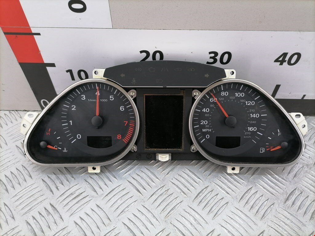 Панель приборная (щиток приборов) Audi Q7 4L 4L0920950FX арт. 1457645
