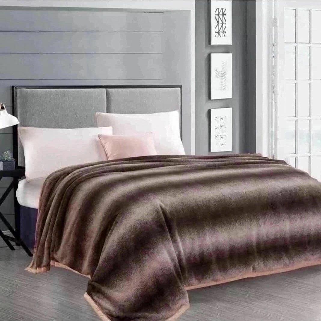 Флисовый мягкий плед покрывало на кровать 200х220 см