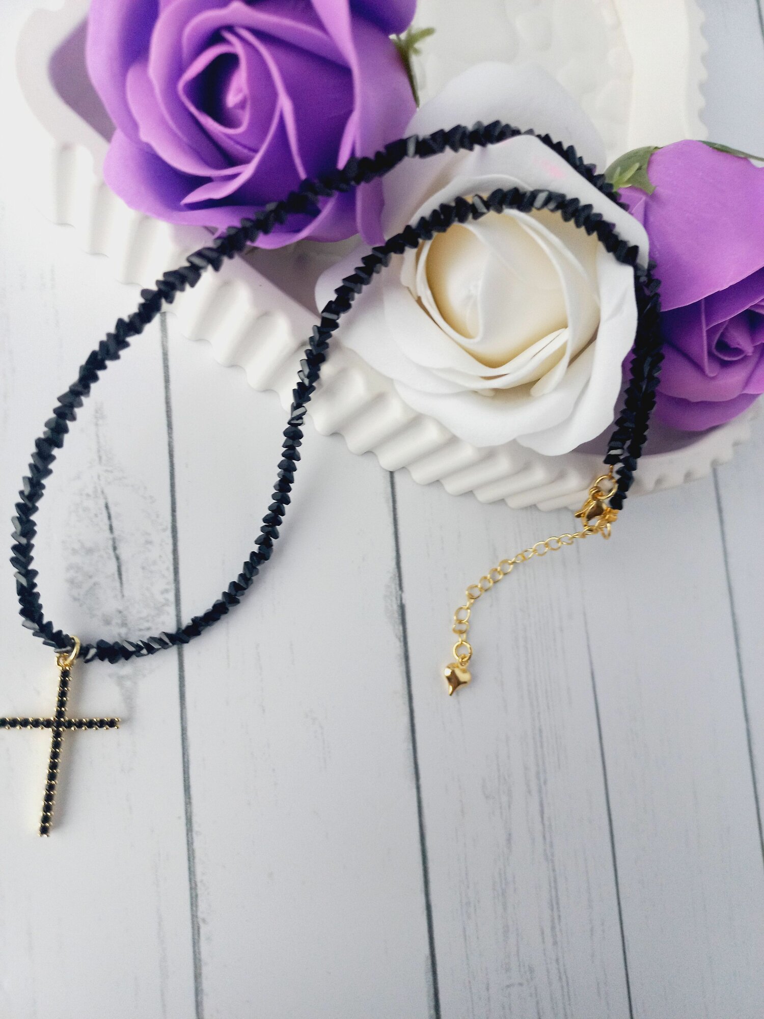 Чокер, шпинель