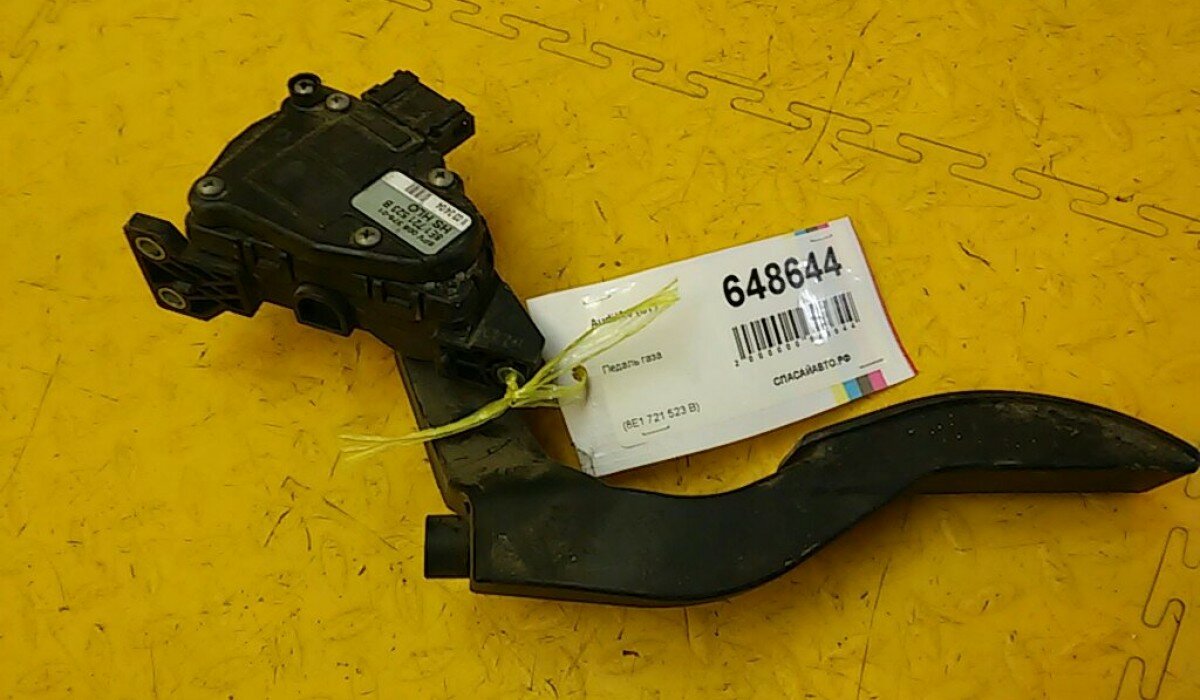 Педаль газа A4 (B7) Audi 8E1721523B