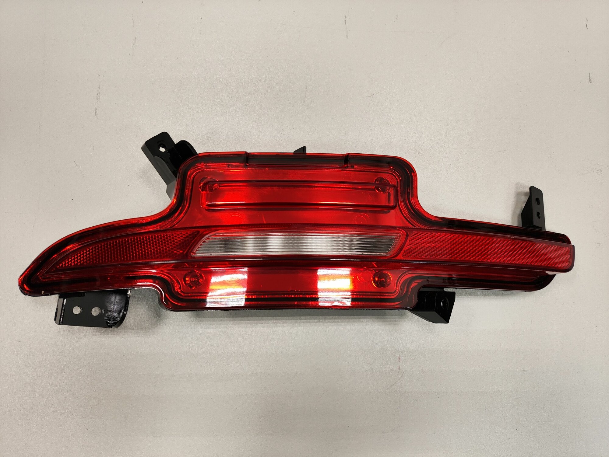 Фонарь задний левый в бампере Changan UNI-K [2.0 16V 8AT внедорожник 4X4 Turbo] CD569F2805030700