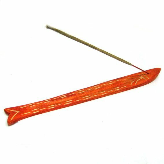 Подставка под благовония лыжа рыба оранжевая (дерево, резьба, длина 25 см.), 1 шт.