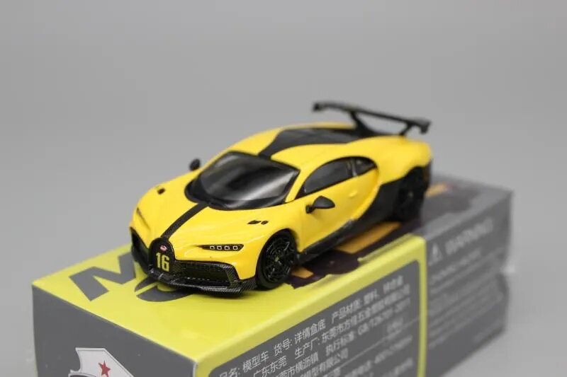 Mini GT #428 1:64 Bugatti Chiron Pur Sport Yellow Легковая модель автомобиля