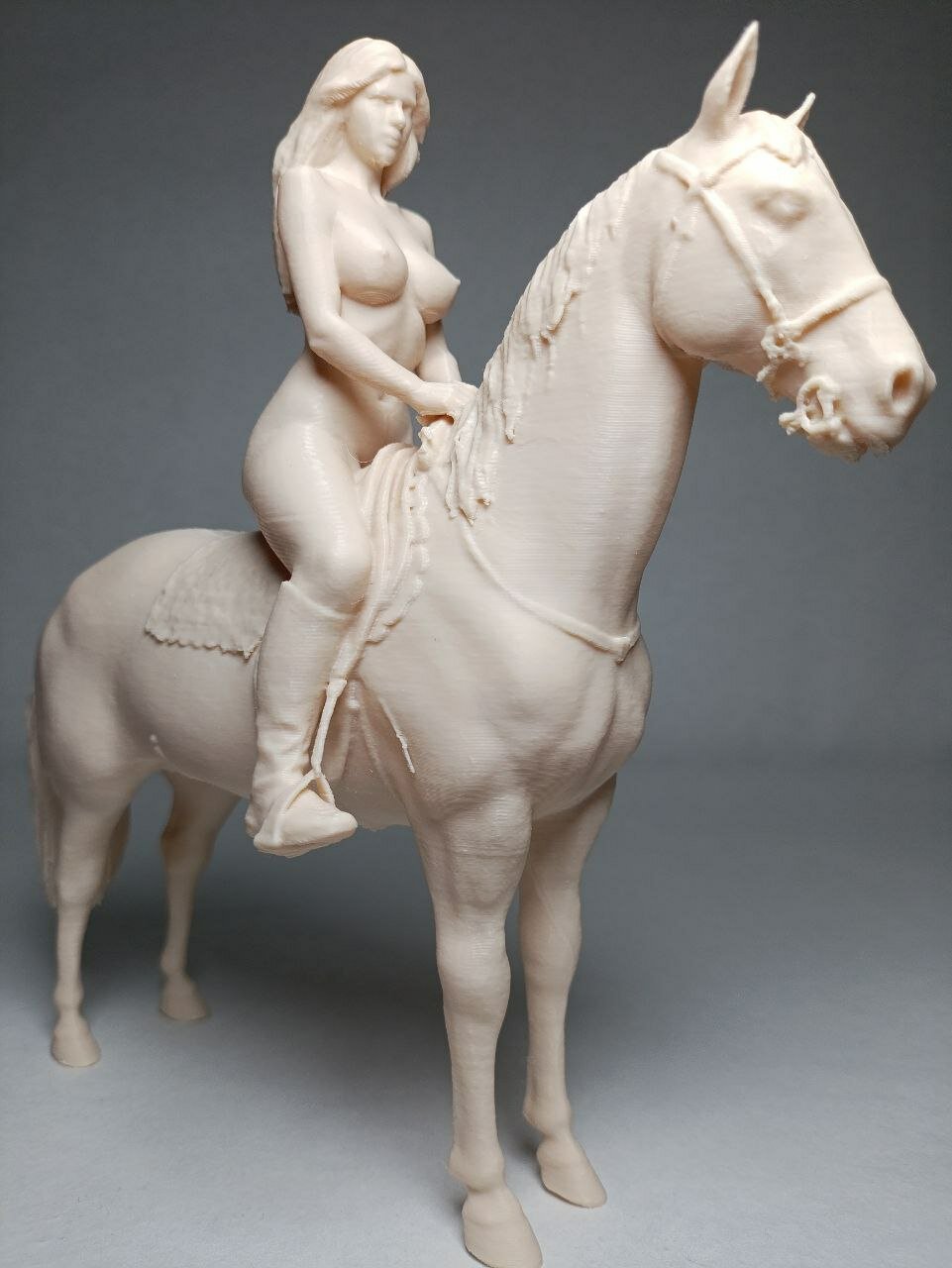 Статуэтка 3D "Девушка на Коне", ручная работа, пластик, 20 см, слоновая кость
