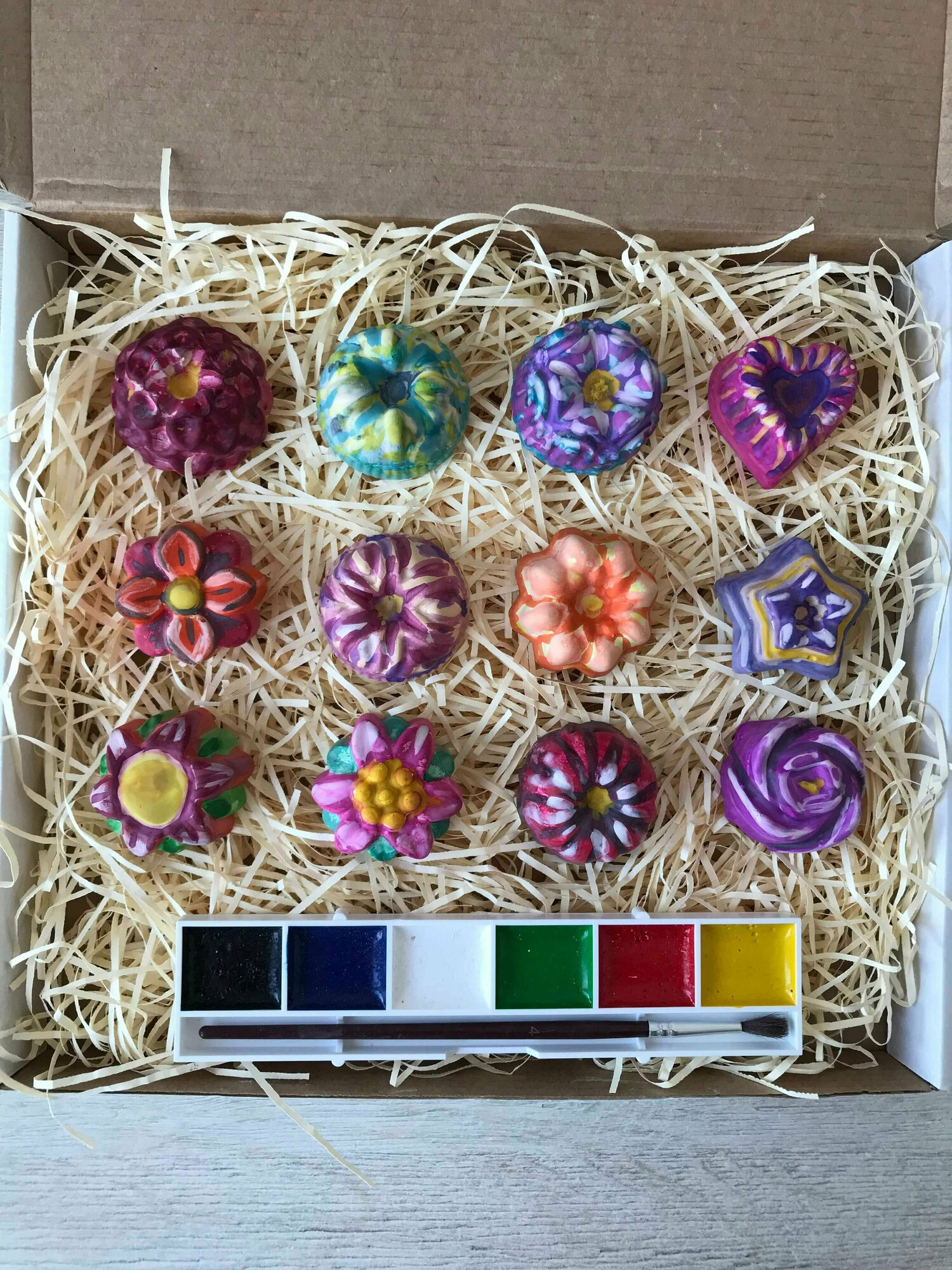 Подарочный набор объемных раскрасок конфетки + медвежонок В подарок / многоразовая 3D развивашка фигурки 13 шт, кисточка, краски / Творческая мастерская Сделай Сам