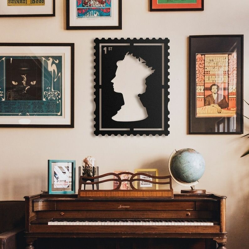 Декоративное металлическое панно, Королева Елизавета (черный цвет)