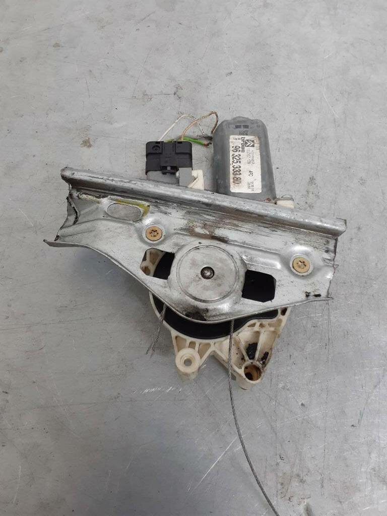 Моторчик стеклоподъемника Citroen C5 2004 9632533380