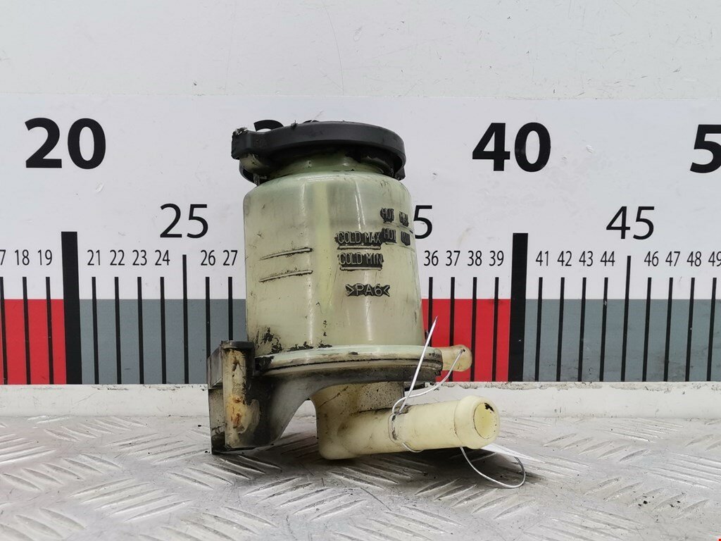 Бачок гидроусилителя Toyota Avensis 2 (T250) 4436020250 арт. 1947562