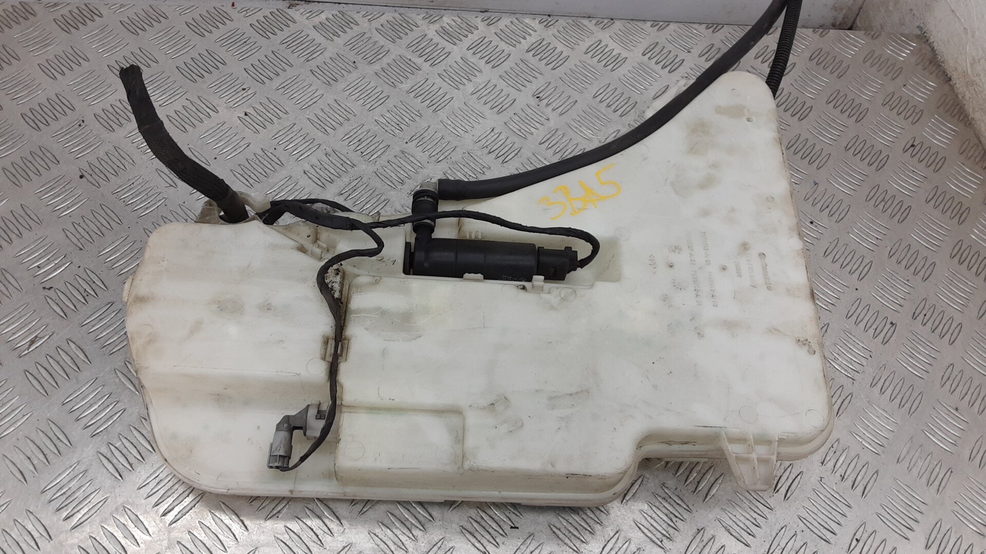 Бачок омывателя BMW 5 F10/F11