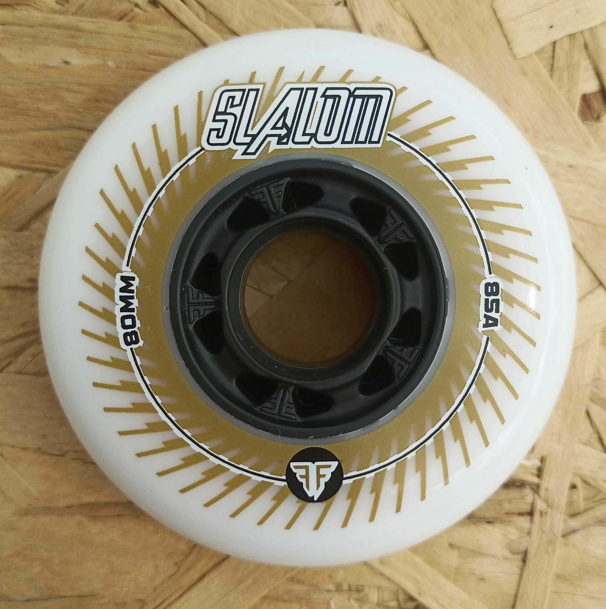 Колеса для роликов 80мм 85а. 4 штуки. No Solution Slalom.