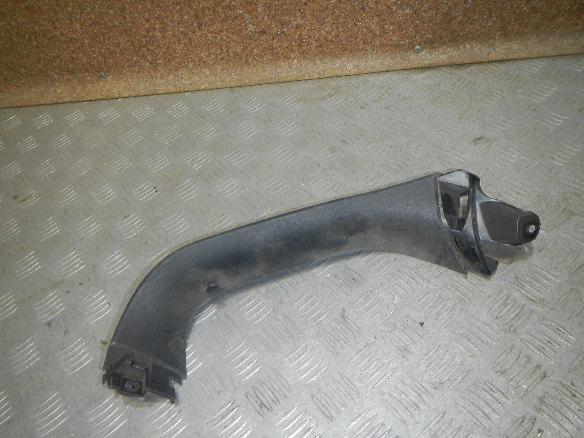 Б/У Обшивка двери багажника, KIA (Киа)-CEED (12-18) KIA CEED (12-18) левая, хетч Потертости. 526238 Hyundai-KIA арт. 8173...