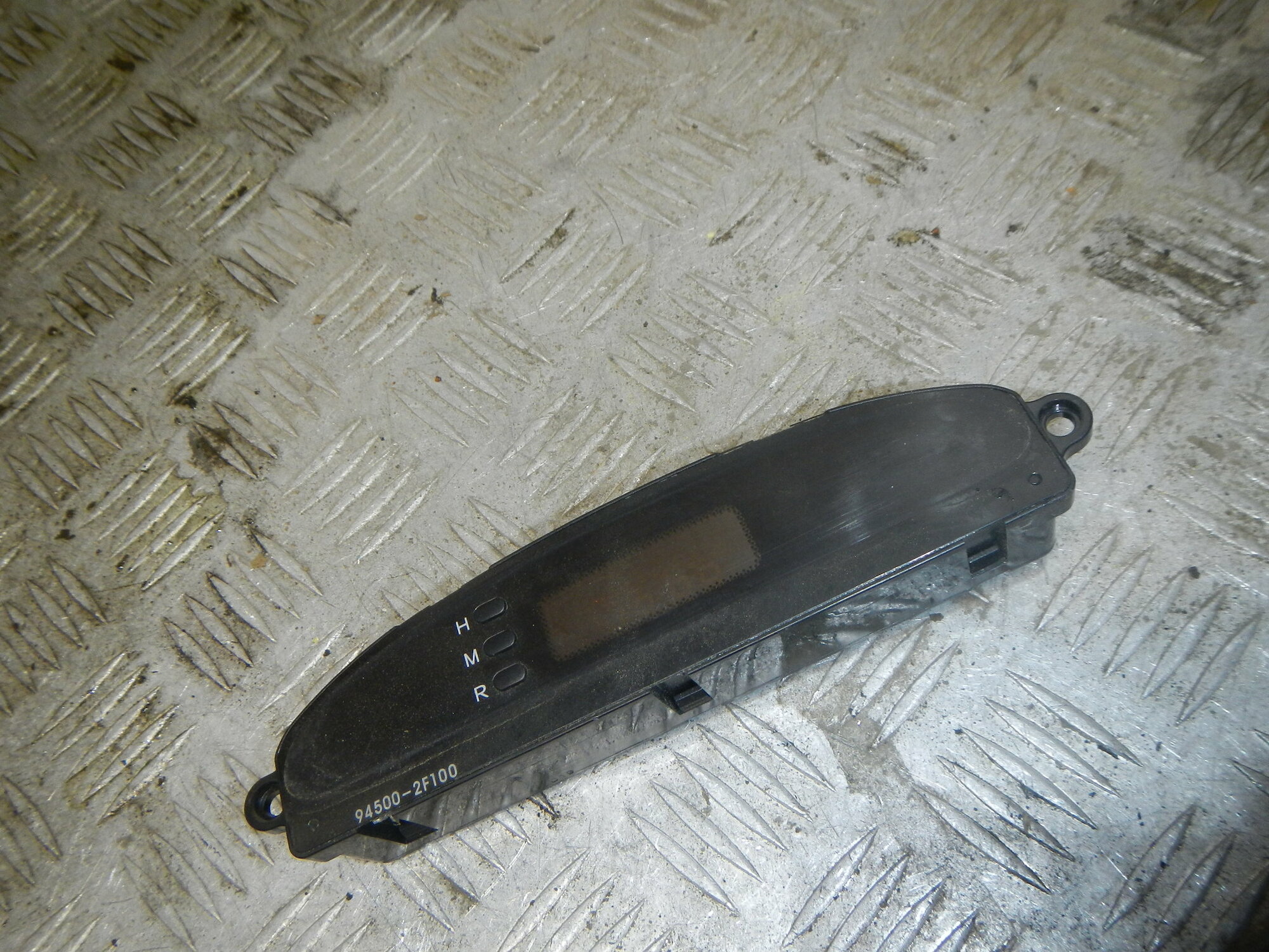 Б/У Часы, KIA (Киа)-CERATO (04-08) KIA CERATO (04-08) Без видимых повреждений. 505584 Hyundai-KIA арт. 945002F100
