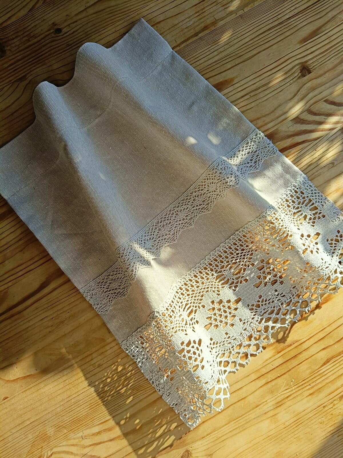 Занавеска, штора короткая, хлопок с кружевом для бани 40 х 43 см.