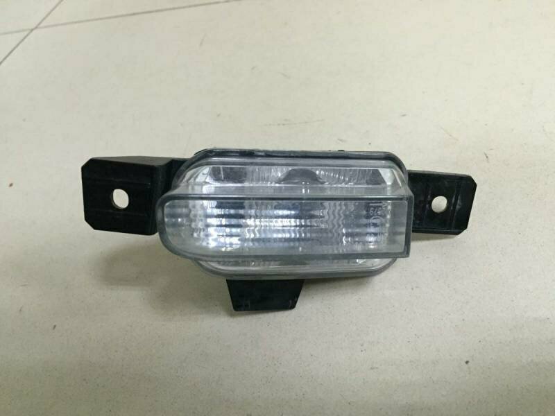 Фонарь задний в бампер левый Volkswagen Tiguan 5N1 2007-2011