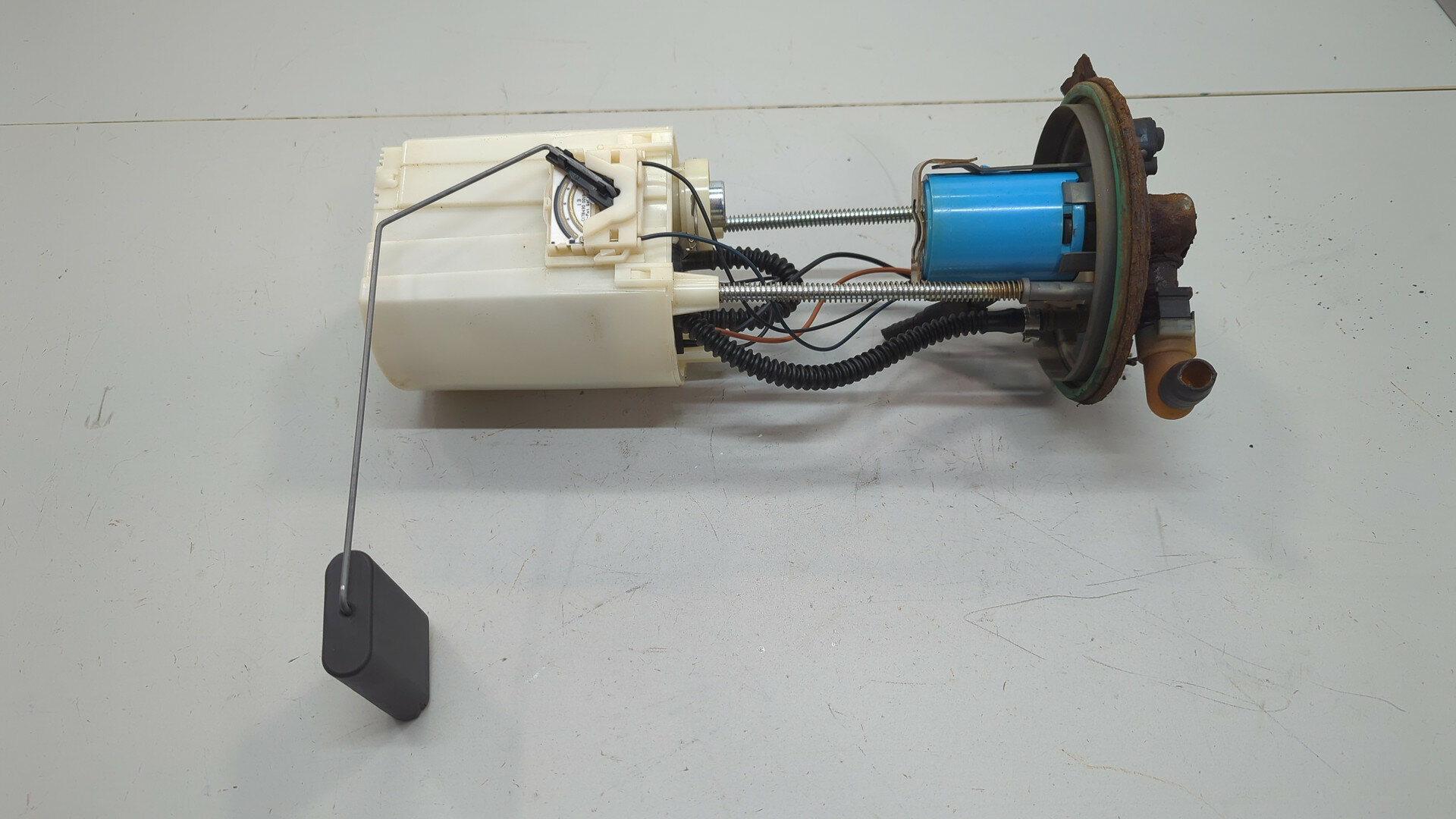 Насос топливный электрический Hummer H3 Б/У