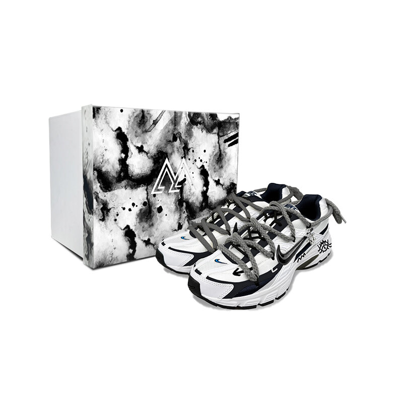 Кроссовки Initiator