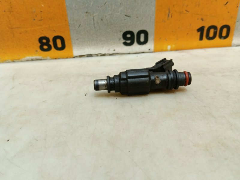 Б/У Форсунка топливная Toyota Corolla 2005 ZZE120, ZZE121, E120 480011 TOYOTA арт. 232090D020, 0280155936