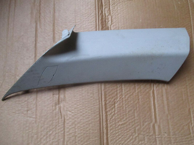 Облицовка стойки задней верхняя правая 4M51A31010AF 1354082 Форд Фокус 2