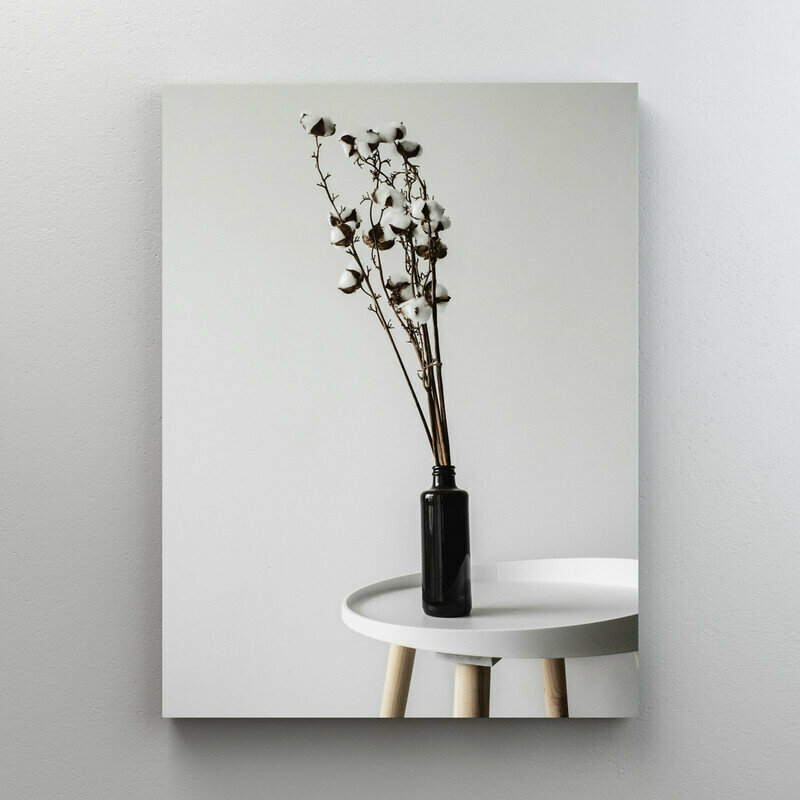 Интерьерная картина на холсте "Натюрморт в скандинавском стиле - ваза на столике" размер 22x30 см