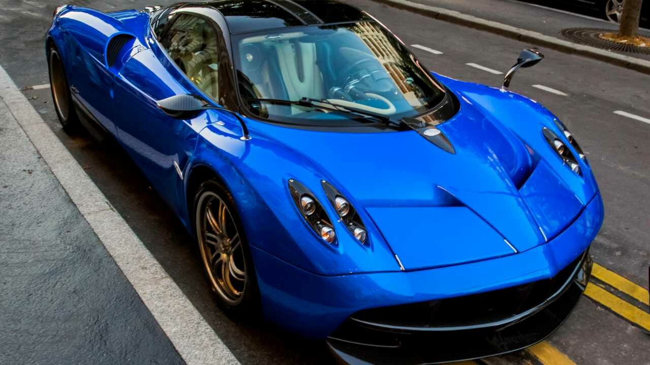 Картина на холсте 60x110 LinxOne "Pagani exotic paris blue" интерьерная для дома / на стену / на кухню / с подрамником