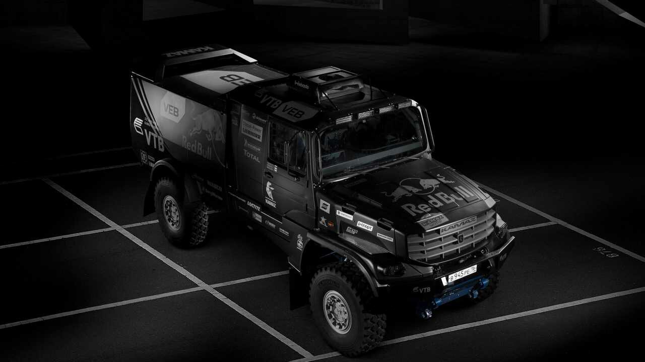 Картина на холсте 110x60 LinxOne "Камаз kamaz" интерьерная для дома / на стену / на кухню / с подрамником