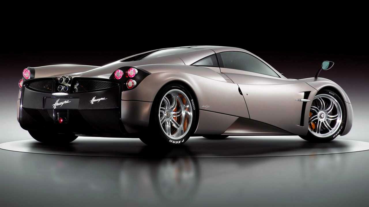 Картина на холсте 110x60 LinxOne "Крутая тачка" интерьерная для дома / на стену / на кухню / с подрамником