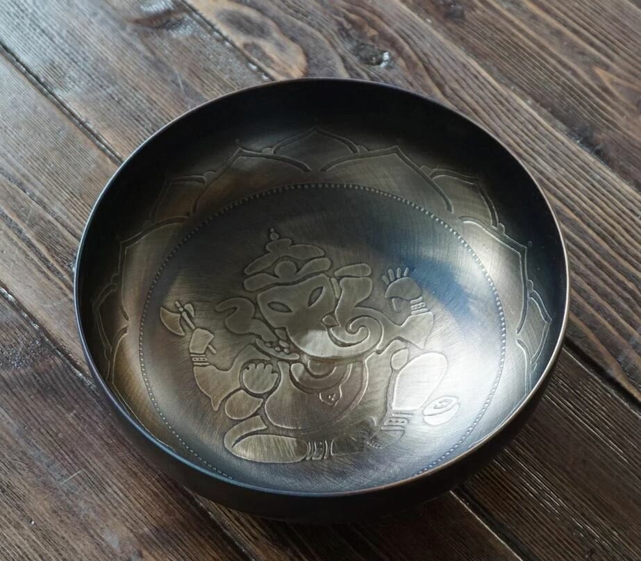 IN99PGG22 Поющая Чаша, 22см, гравировка Ганеша, INOY