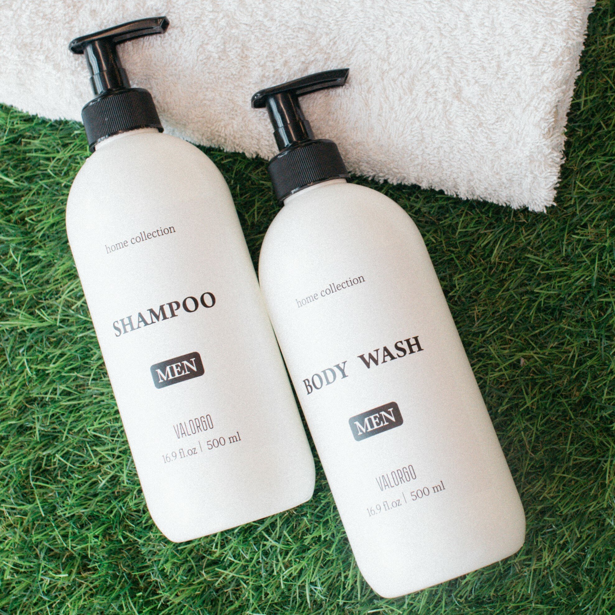 Набор белых флаконов для ванной VALORGO, 2 штуки по 500 мл, черный дозатор, надписи на английском языке