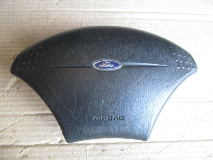 Подушка безопасности Форд Фокус 1 водительская америка 98ABA042B85DGYYFY - 4 спицы