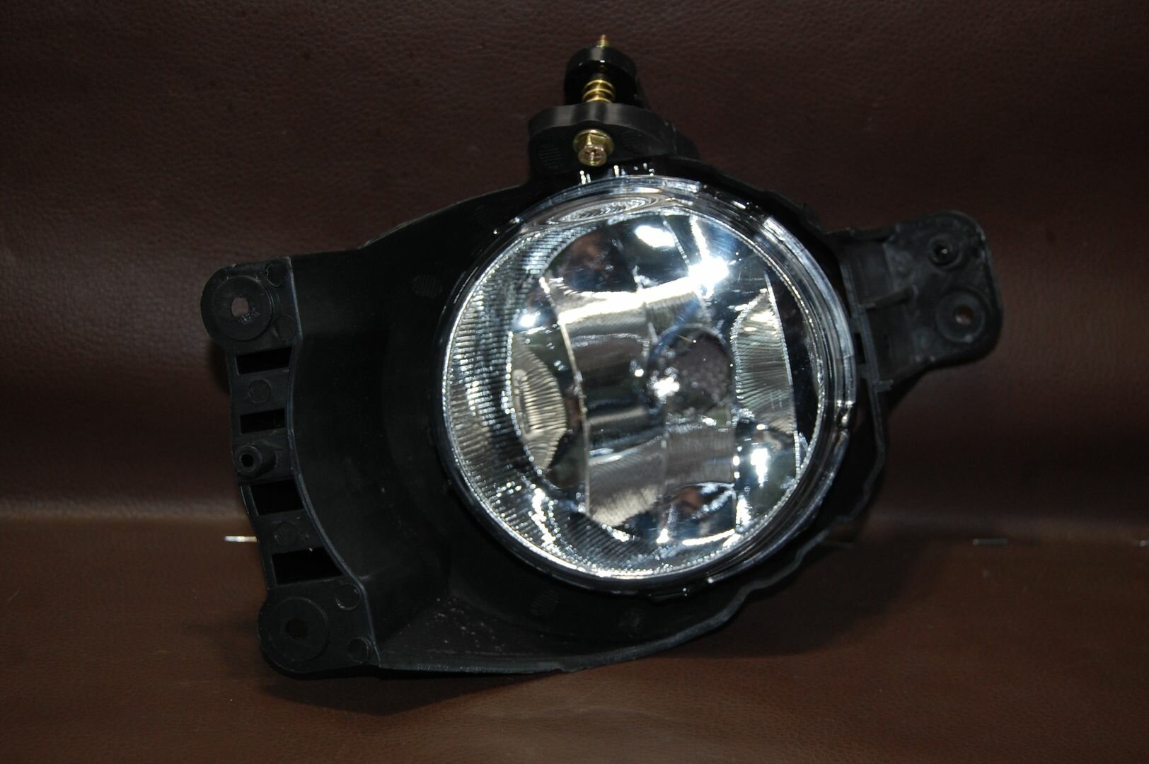 Фара противотуманная левая Jorden арт. JH01AVO11003L