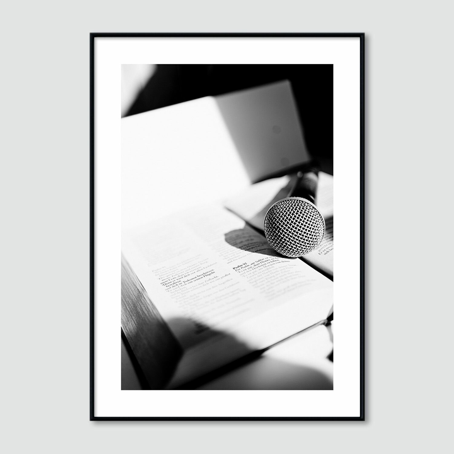 Постер в раме 50х70 Postermarkt, Микрофон
