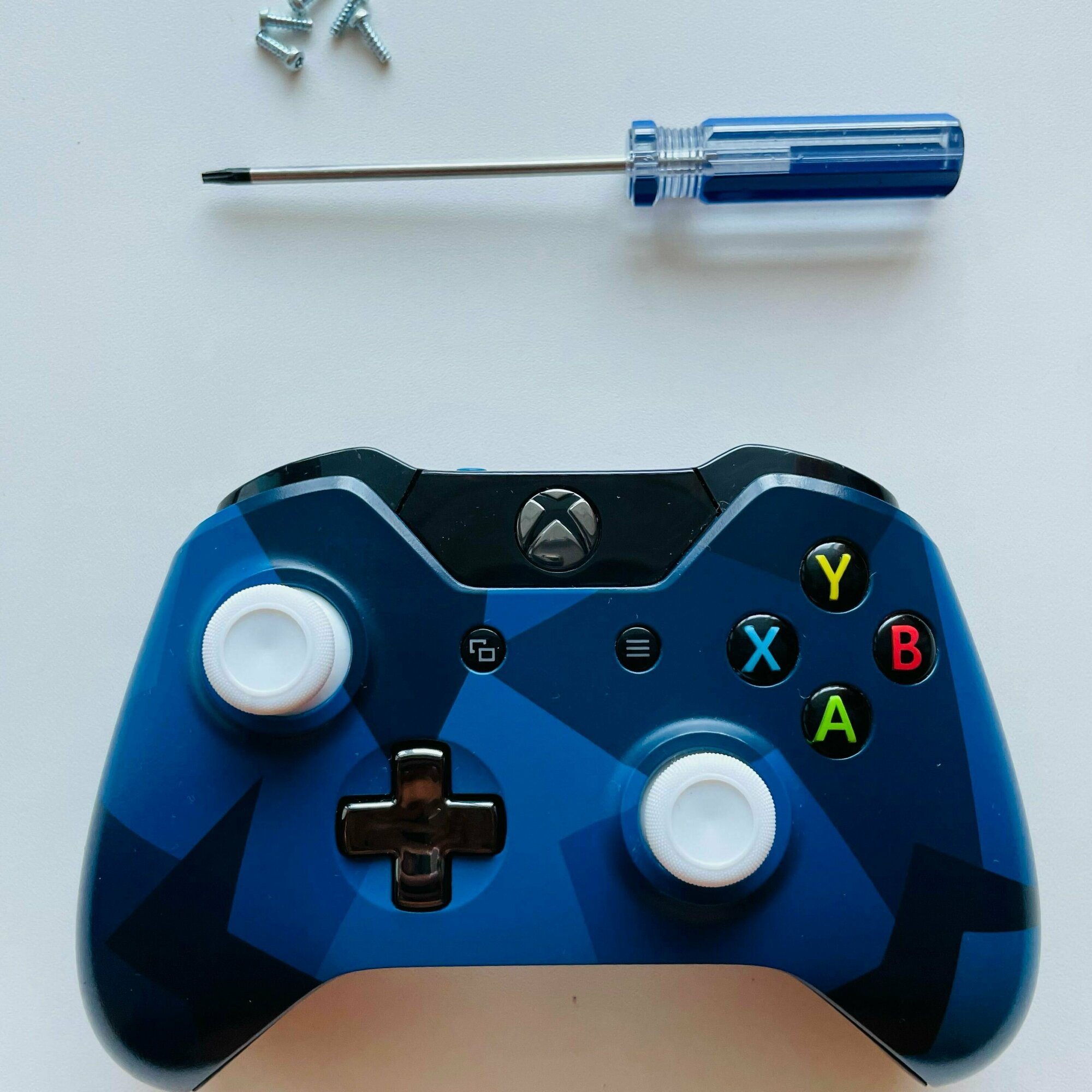 Аналоговые стики для Xbox ONE, совместимы с One S/X/Series S/X, белые 2 шт. — фото 1